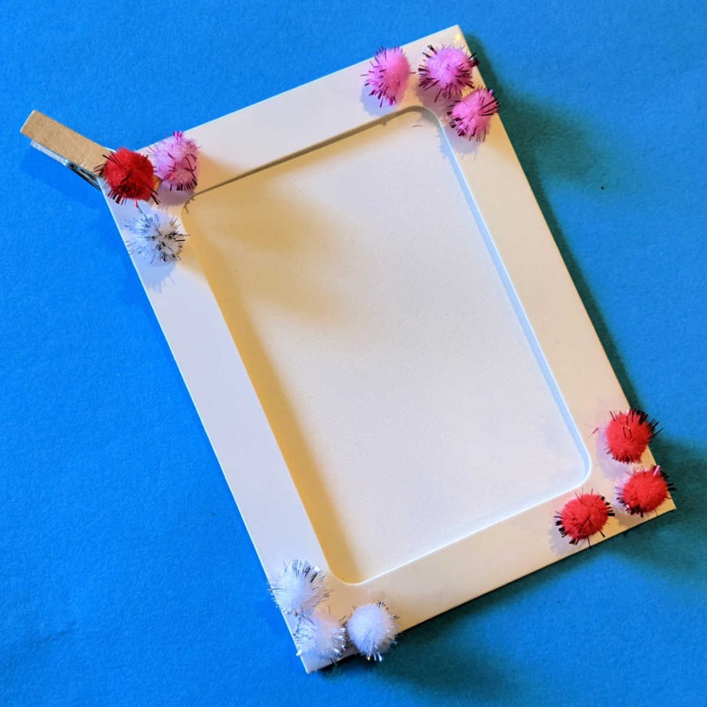 DIY Valentine Pom Pom Picture Frame: A Sweet Handmade Keepsake 💖📸 ...