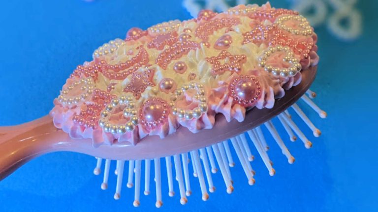 Pink Princess Hair Brush Craft: DIY Decoden for Kids & Adults - Mama ...