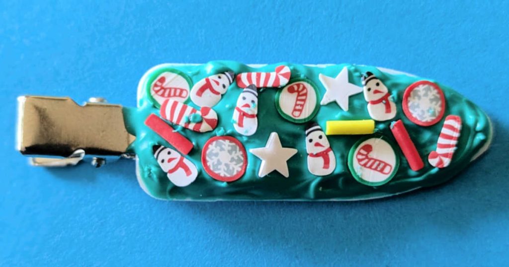 DIY Christmas Hair Clips: Whipped Cream Glue Craft - Mama Likes This