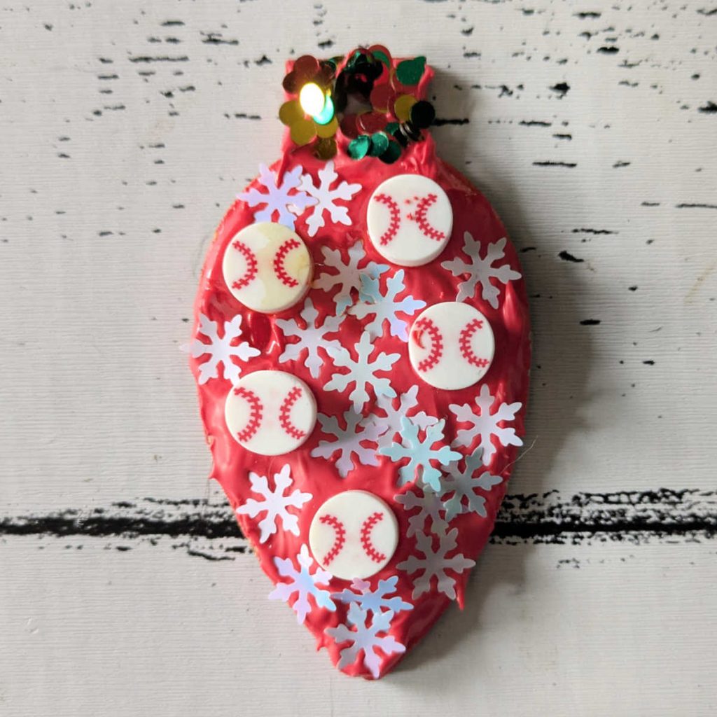 A Grand Slam Craft: DIY Baseball Christmas Ornament - Mama Likes This