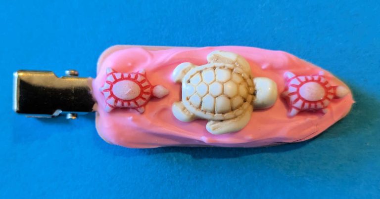 DIY Sea Turtle Hair Clips Cream Glue Craft - Mama Likes This