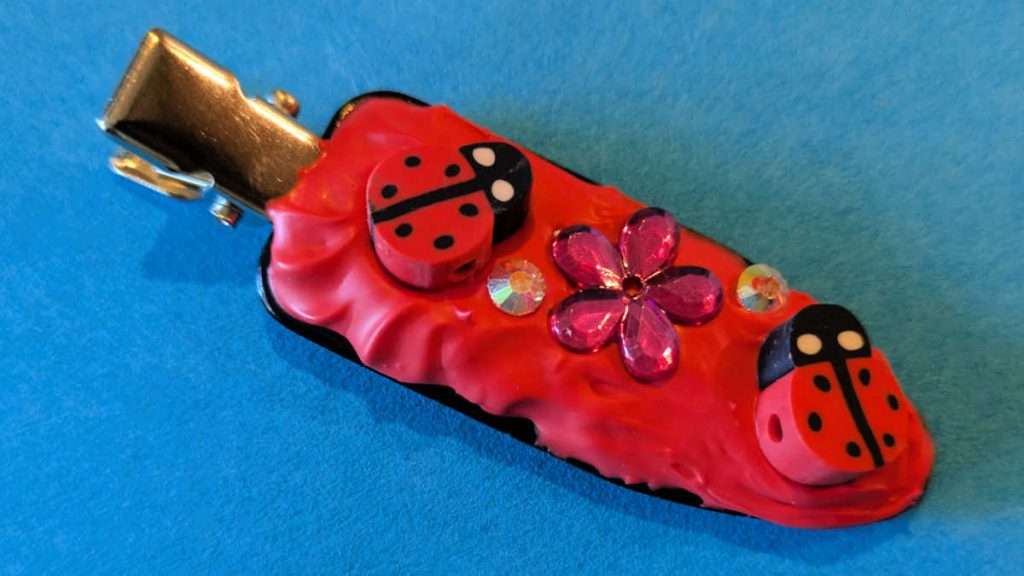 Spotted Cuteness: DIY Ladybug Hair Clips Made with Cream Glue - Mama ...